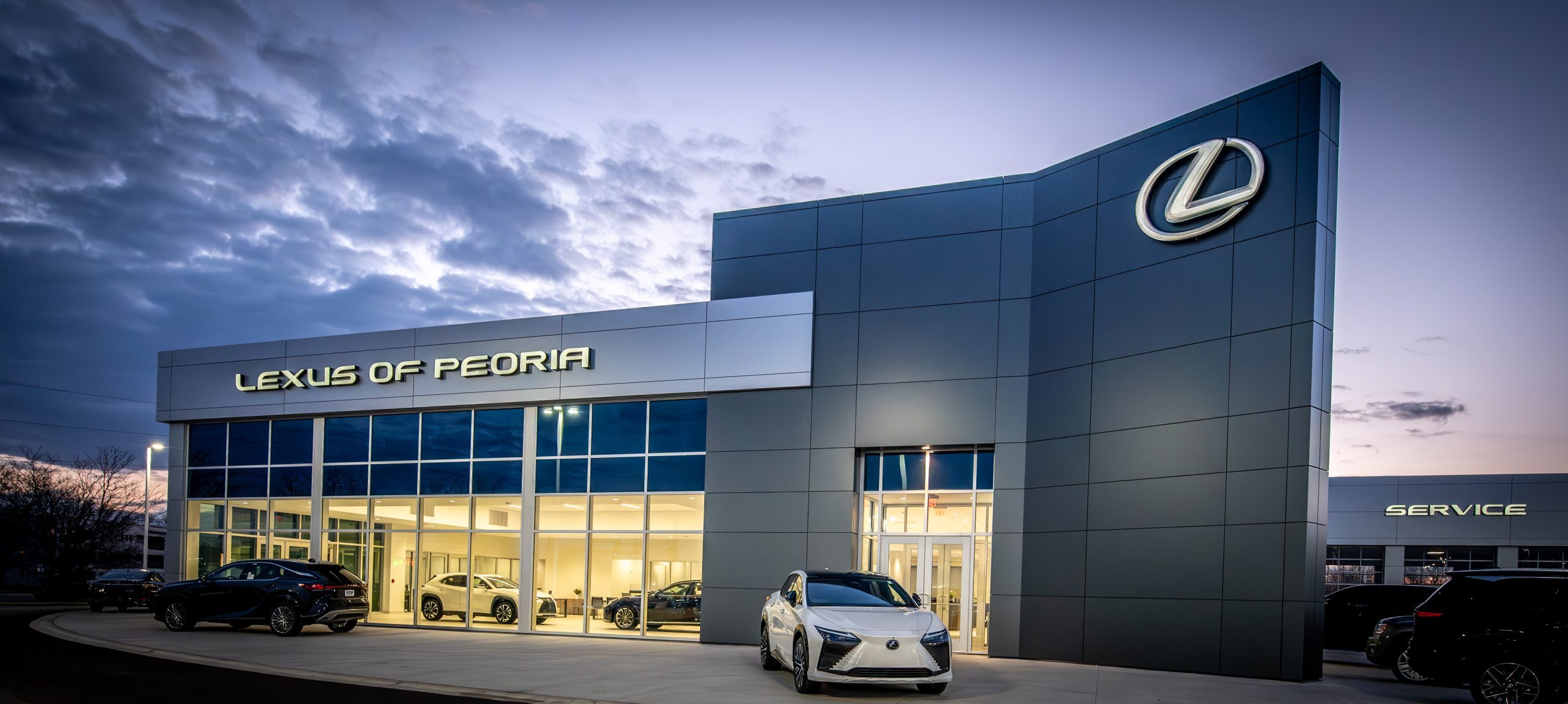 Lexus of Peoria - ARCO/Murray